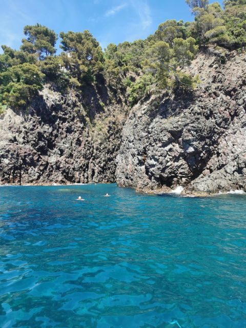 La Spezia: Framura Boat Tour with Snorkeling and Drinks - The Boat & Group Size: Personal & Comfortable