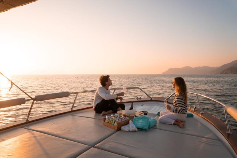 La Spezia: Gulf of Poets Sunset Boat Tour with Drinks - Authentic Experiences that Enrich Your Visit