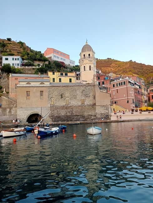 La Spezia : Morning or Sunset Cinque Terre Tour & Aperitif - The Small Group Advantage and What It Means for You