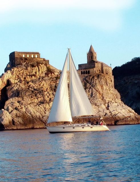 La Spezia : Private Sailboat tour of cinque terre with lunch - The Benefits of a Private Tour: Customization and Comfort