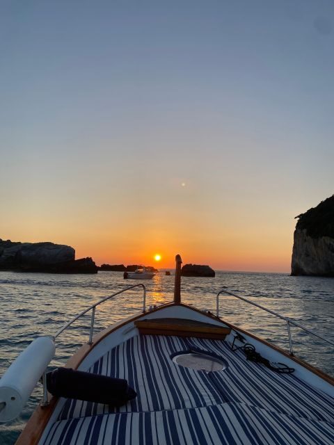 La Spezia: Sunset boat tour in Golfo Dei Poeti - A Deep Dive into the Experience