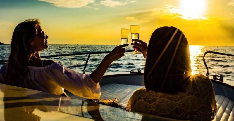 La Spezia: Sunset Boat Tour with Aperitivo and Snacks - The Flow of the Tour: What to Expect