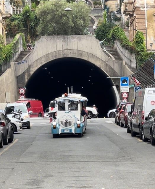 La Spezia: tour HOP ON HOP OFF con trenino e guida turistica - The Usefulness of the Stop in the City Center