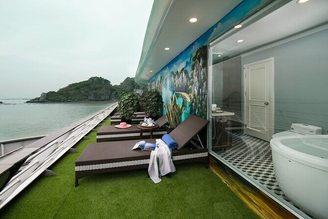 La Stellar Cruise 3-day Explore Halong and Lan Ha Bay from Hanoi - Food & Drink
