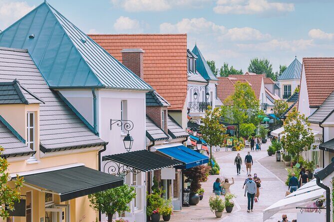 La Vallee Village Shopping Outlet by Luxury Transport from Paris - FAQs