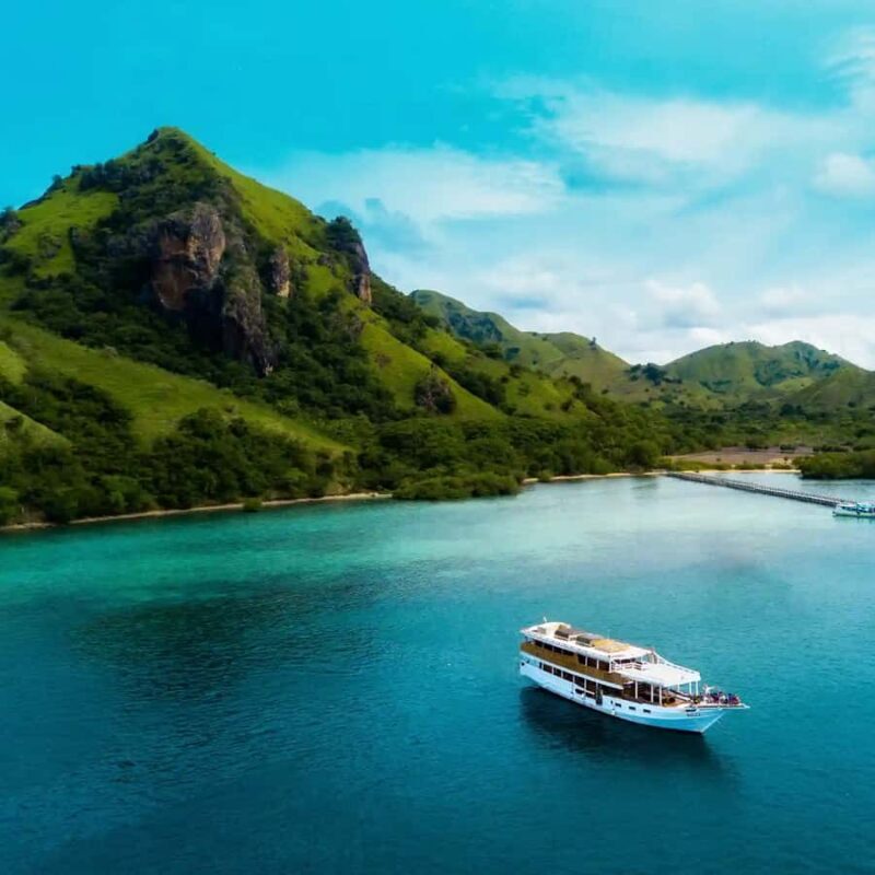 Labuan Bajo : Explore Kalong Island, Kelor & Manjarite - What This Tour Means for You