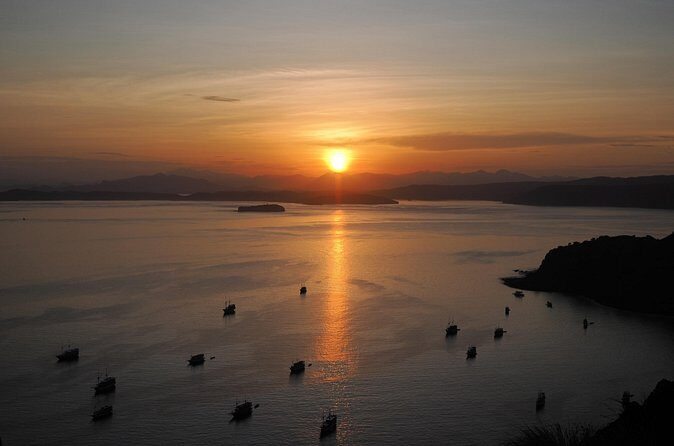 Labuan Bajo - Komodo multi day tour Using Luxury Pinishi Boat - The Sum Up