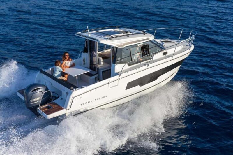 Labuan Bajo: Private Yacht Komodo Islands & Manta Snorkel - The Sum Up