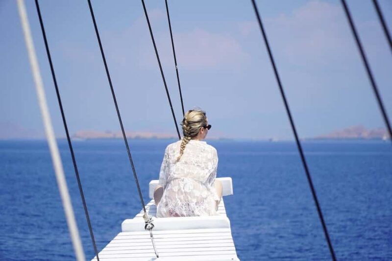 Labuan Bajo: Romantic Komodo Island Hopping for Couples - Key Points