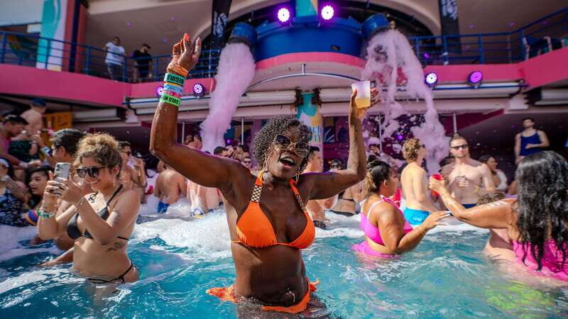 Ladies Beach Party Coco Bongo - Who Should Consider This Tour?