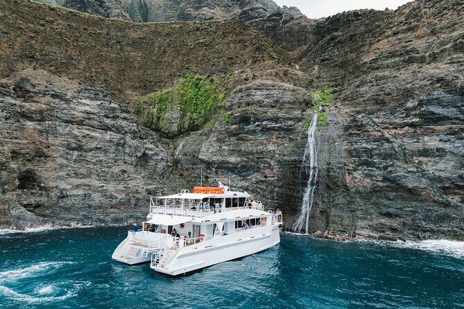 Lady Kailani Luxury Catamaran: Na Pali Morning Snorkel Tour - A Detailed Look at the Experience
