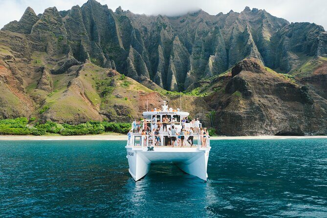 Lady Kailani Luxury Catamaran: Na Pali Sunset Dinner Tour - Key Points