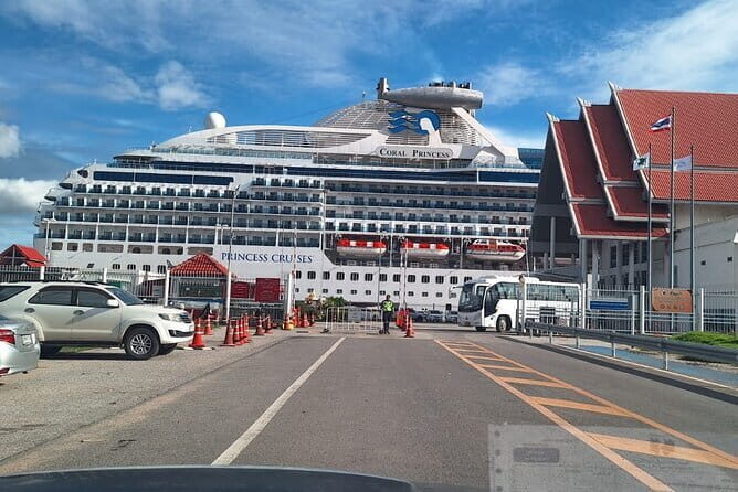 Laem Chabang to Bangkok Landmarks with Entrance Tickets & Lunch - Key Points