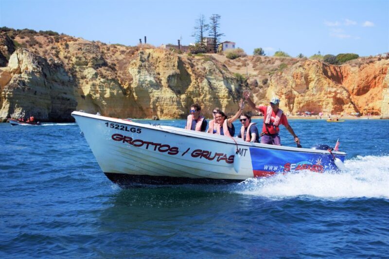 Lagos: Boat tour Ponta da Piedade with local guides - Detailed Breakdown of the Itinerary