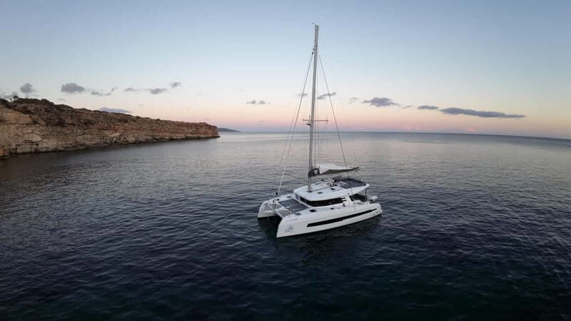 Lagos: Coastal Exploration Experience in a Cervetti 44 Sail - Key Points