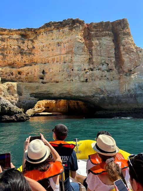 Lagos: Explore the iconic Benagil Cave - Key Points