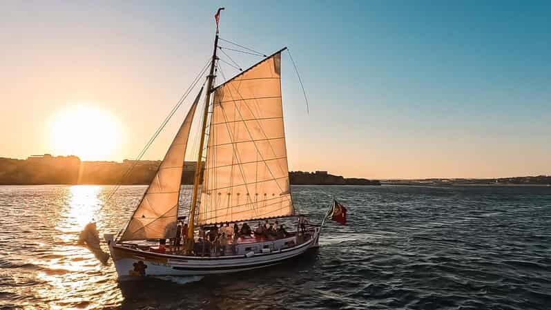 Lagos: Sunset Sail aboard a Traditional Boat with Prosecco - Setting Out from Lagos: Starting the Cruise