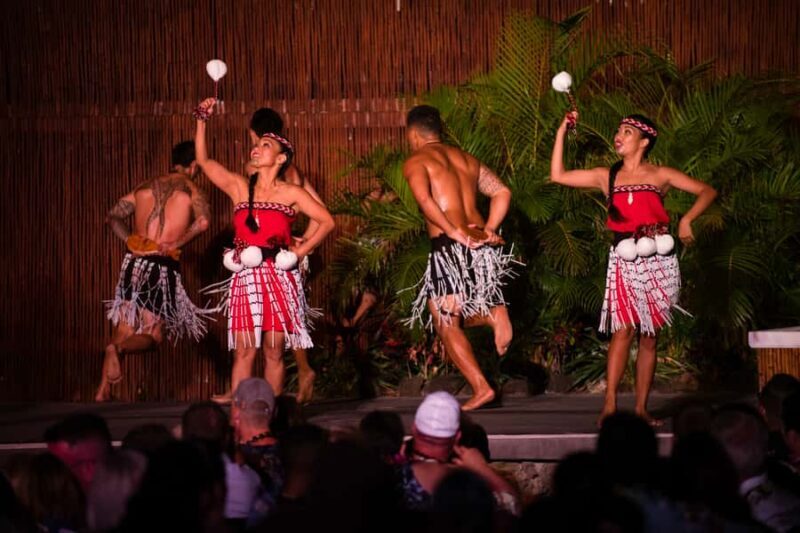 Lahaina: Myths of Maui Luau at the Royal Lahaina Resort - An Honest Look at the Myths of Maui Luau