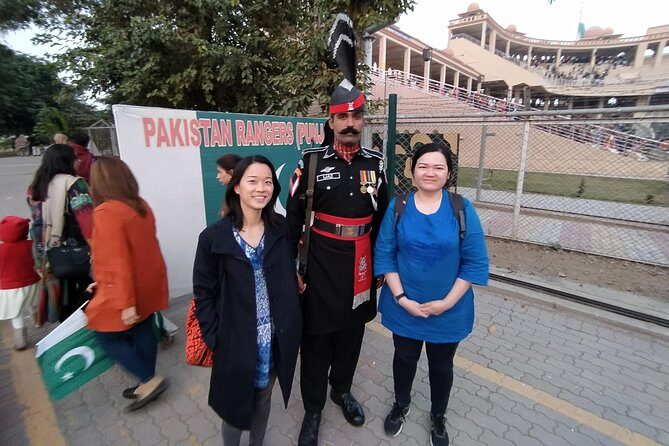 Lahore City Tour - Start at Shahi Guzargah