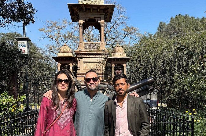 Lahore Heritage and Sightseeing Guided Tour - Shalamar Gardens: Mughal Paradise