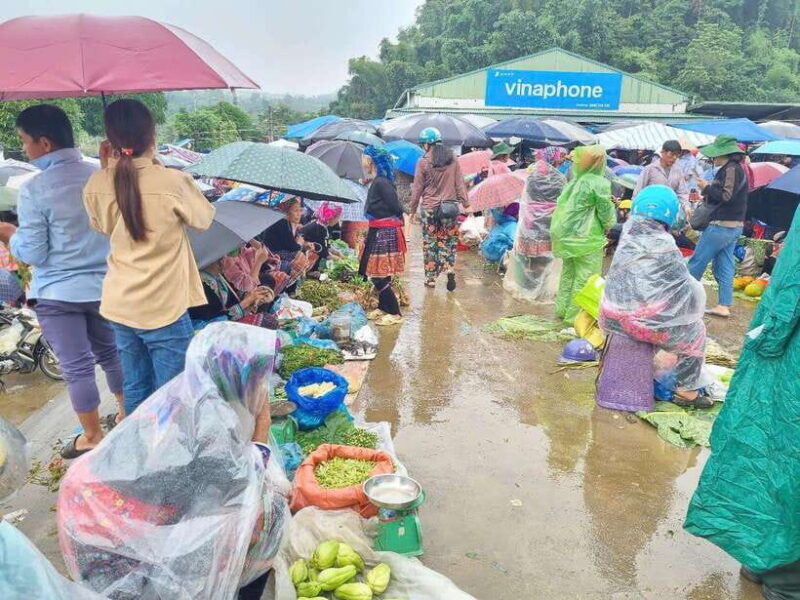 Lai Chau: Colorful Ethnic Market of San Thang on Sunday - Key Points