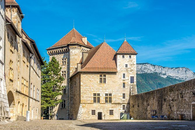 Lake Annecy Private Day Trip from Geneva - Key Points