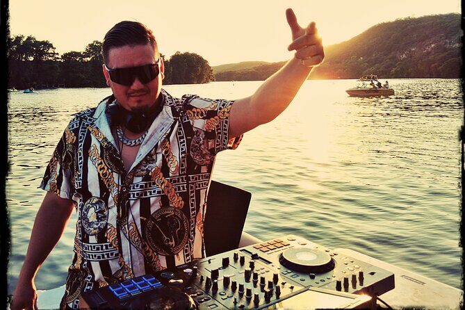 Lake Austin Party Cove Experience - An In-Depth Look at the Lake Austin Party Cove Experience