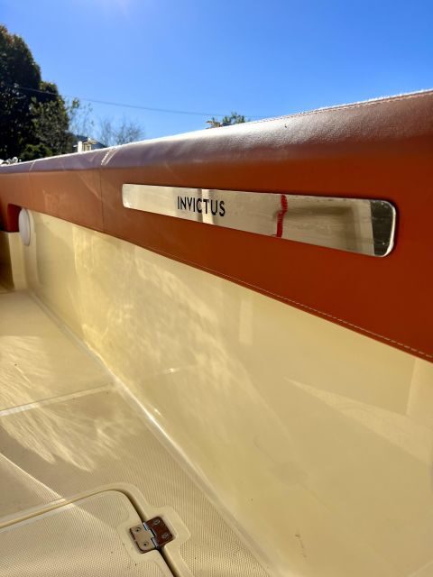 Lake Como: Glamour Private Tour 3 hours Invictus boat - FAQ