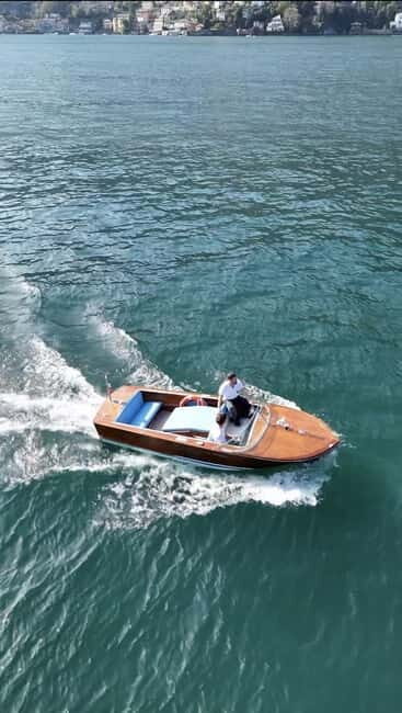 Lake Como: Private Vintage Boat Tour with Prosecco - Key Points