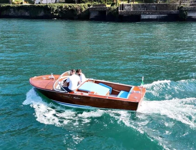 Lake Como: Private Vintage Boat Tour with Prosecco - What to Expect from the Tour