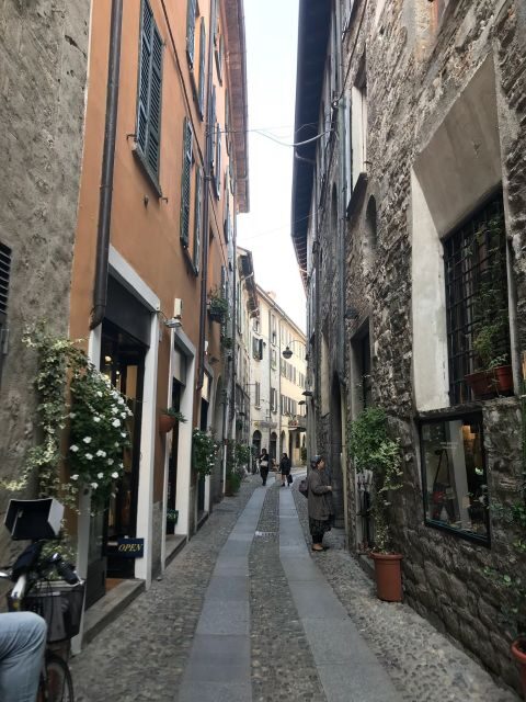Lake Como: Self-Guided Walking Tour - Downtown Como - Practical Tips for Travelers