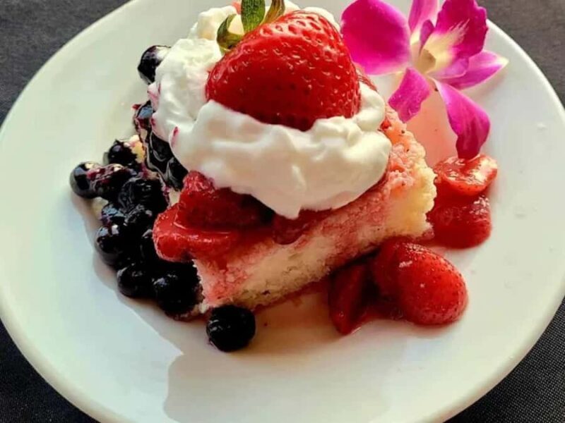 Lake Conroe: Sunset Dinner Cruise with Live Music - The Sum Up