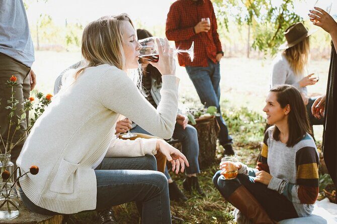 Lake Country Casual Experience - Lake Country Casual Experience: A Thorough Look at Okanagans Vineyard and Lake Beauty