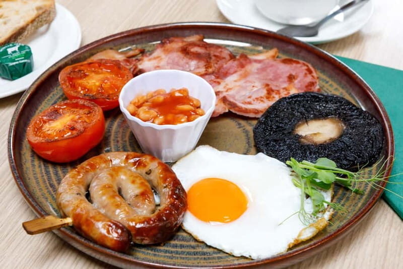 Lake District: First Class Steam Railway Trip and Breakfast - A Nostalgic Journey in the Heart of the Lake District
