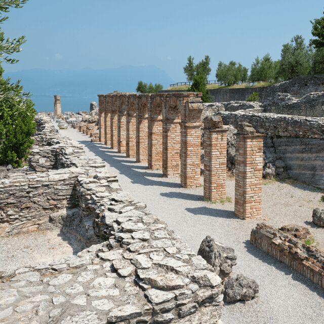 Lake Garda: between Desenzano del Garda and Sirmione - The Sites in Detail