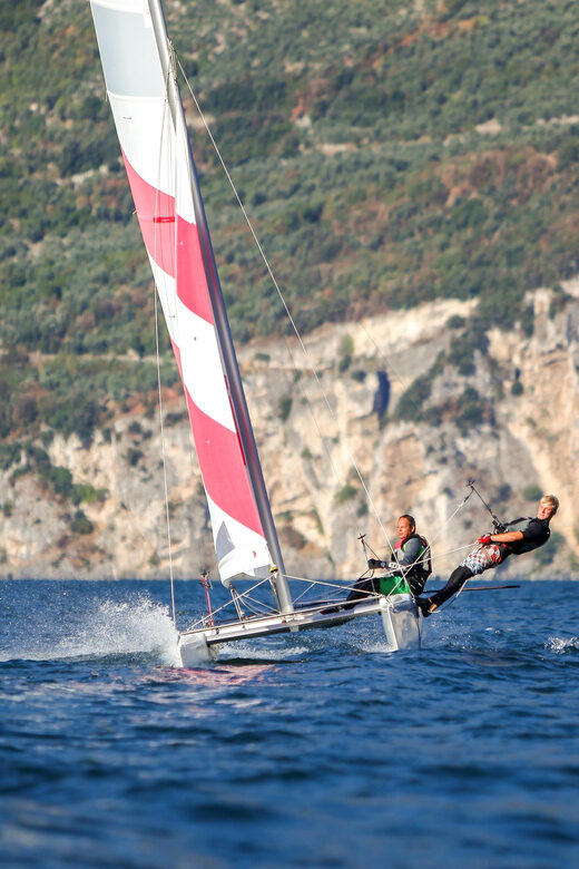Lake Garda: Catamaran Action Tour - Key Points