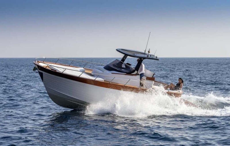 Lake Garda: Luxury Boat Tour - What’s Included and What’s Not