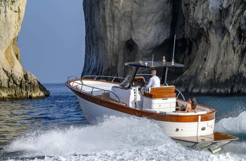 Lake Garda: Luxury Boat Tour - The Sum Up