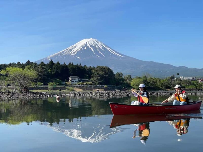 Lake Kawaguchi: Enjoy a canoeing tour without getting wet - Key Points