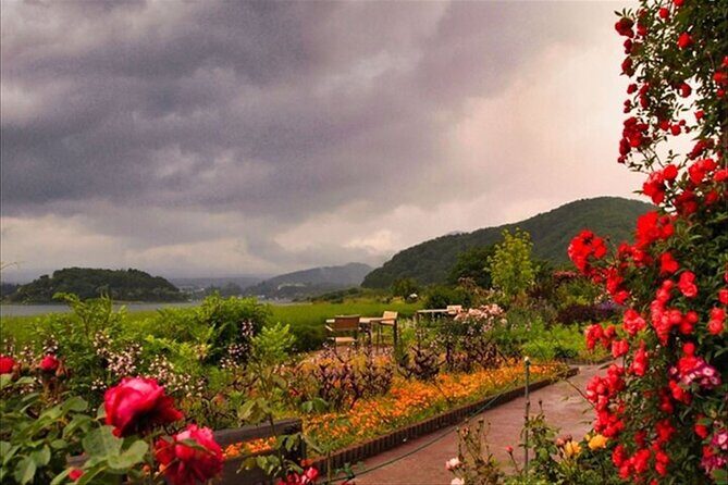 Lake Kawaguchi, Fuji Oishi Hana Terrace Guided Tour-Van - FAQs