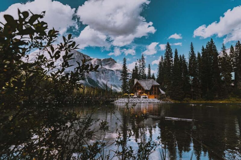 Lake Louise, Emerald Lake & Johnston Canyon Fall Adventure - Why This Tour Offers Value in the Canadian Rockies