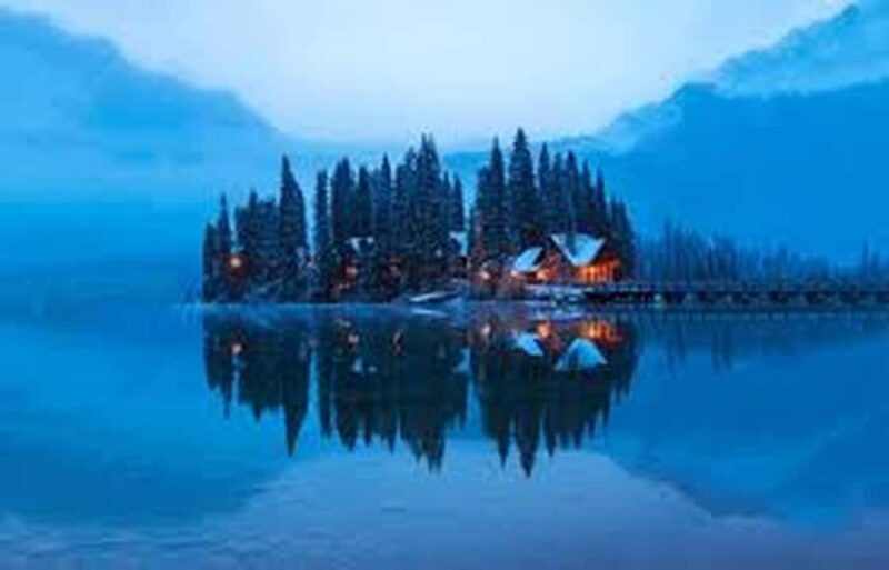 Lake Louise, Emerald, Moraine, Johnston Canyon & Banff Town - A Deep Dive into the Tour Experience