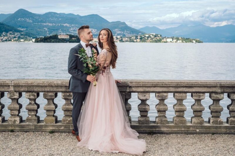 Lake Maggiore: Romantic couple photoshooting on the islands. - Starting Point: Navigazione Isole Borromee