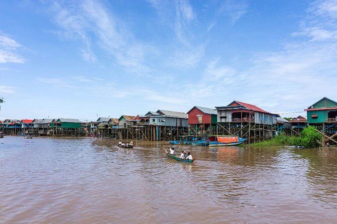 Lake-Side Village Tour - The First Stop: Exploring the Floating Village & Local Market