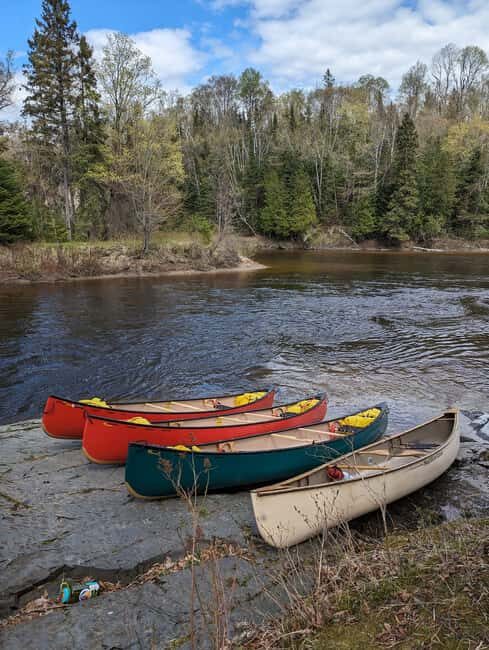 Lake Superior: Maple Island Guided Canoe Tour with Snack - Paddling Along Lake Superior’s Rugged Shoreline