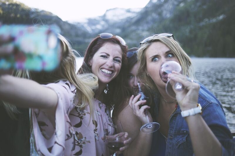 Lake Tahoe: Emerald Bay Wine-Tasting Boat Tour - Food Options and Snacks