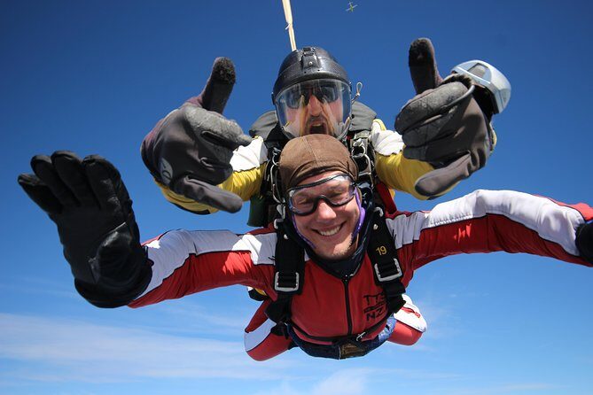 Lake Taupo 12,000-Foot Tandem Skydiving - An In-Depth Look at the Taupo Skydiving Experience