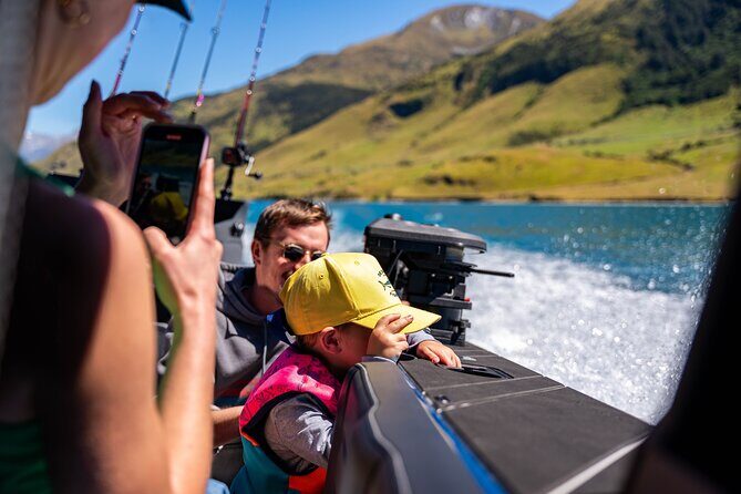 Lake Wakatipu Queenstown: 3 Hour Fishing Adventure by Boat - Authenticity and Scenery: A Winning Combo