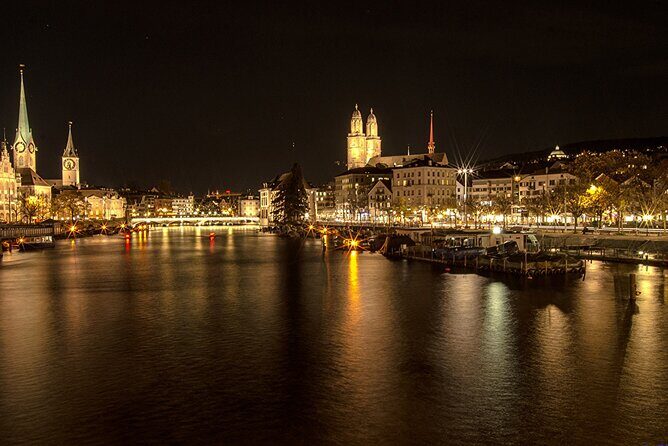 Lake Zurich mini boat tour / by night! - What to Expect on the Lake Zurich Night Tour
