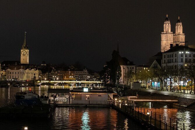 Lake Zurich mini boat tour / by night! - Practical Details and Tips